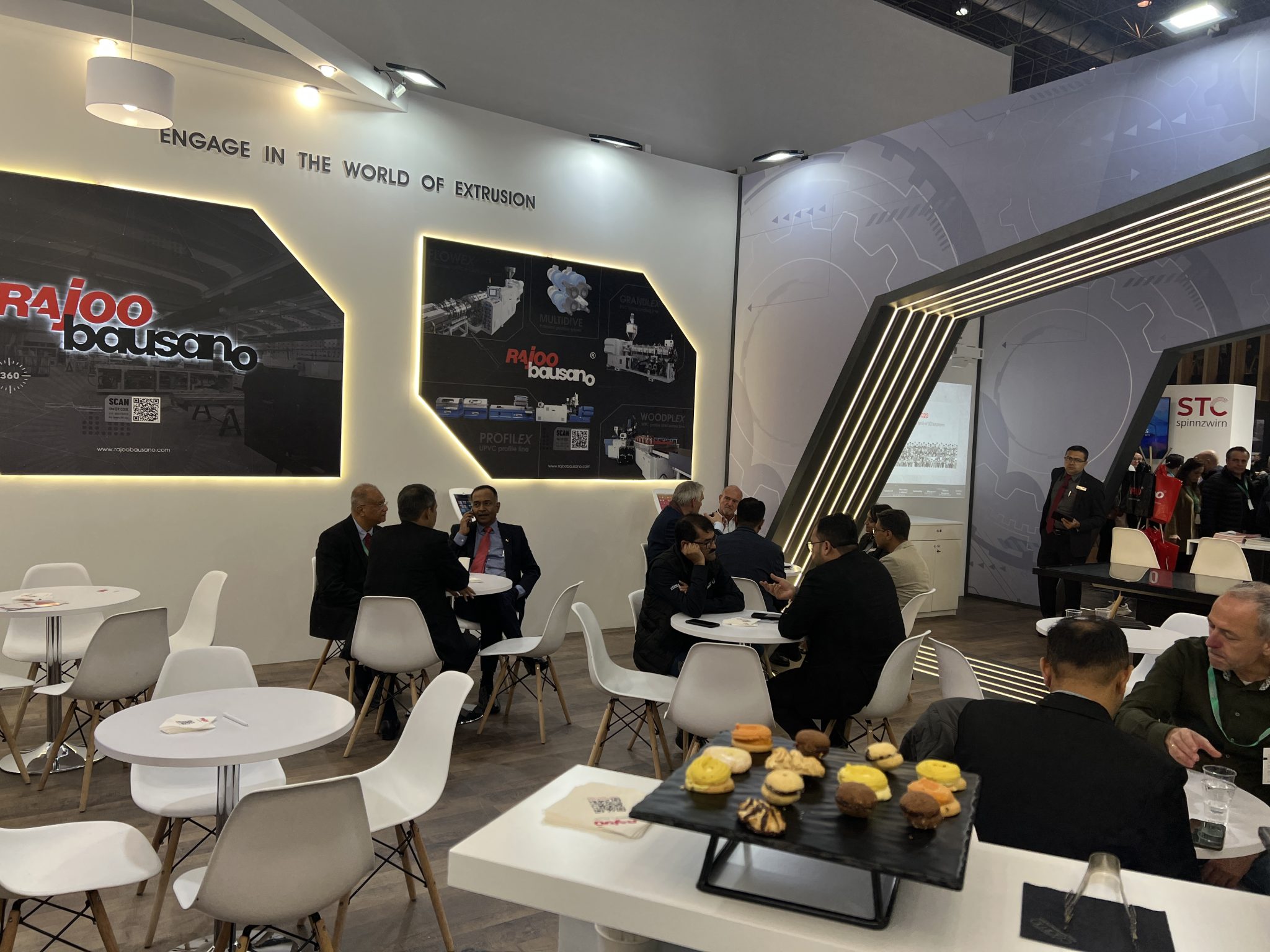 Creating Immersive Brand Experiences: The Role of Experiential Design ...